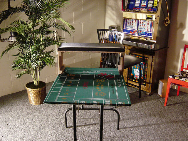 Craps Tables And Practice Rigs: Perfect Your Technique With Craps ...